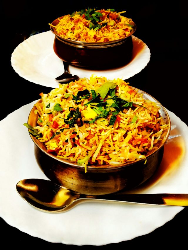 7 Must try Biryani Places in hyderabad - PaisaWapas Web Stories